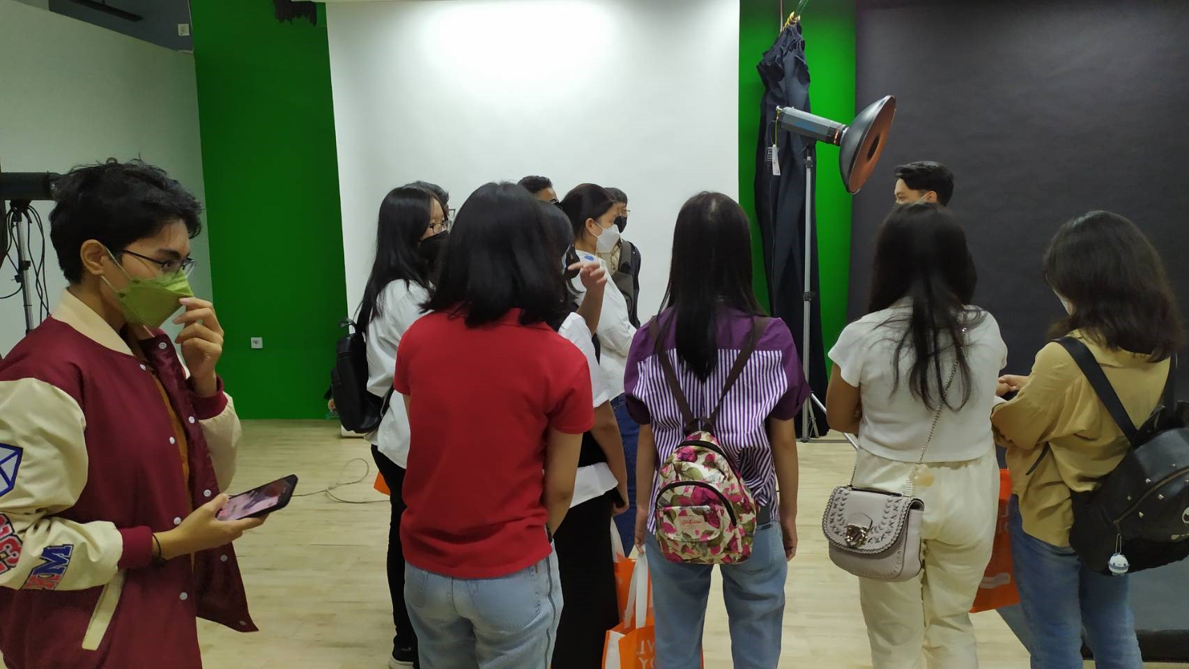 Workshop Photography utk siswa SMA Tritunggal Semarang - Program Studi ...