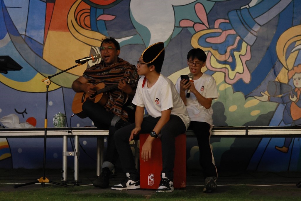 VCD UC Halloween 2023 - Program Studi Desain Komunikasi Visual ...